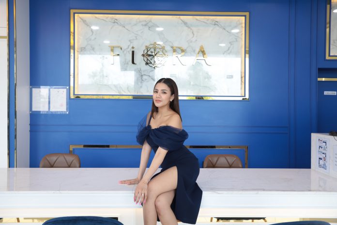 สวยยืนหนึ่ง “ใบเตย” อวดความเป๊ะ! เช็คอิน ฟิออร่า คลินิก ที่ใหม่ใหญ่อลังการ - Siam108 ทุกข่าวสาร ...