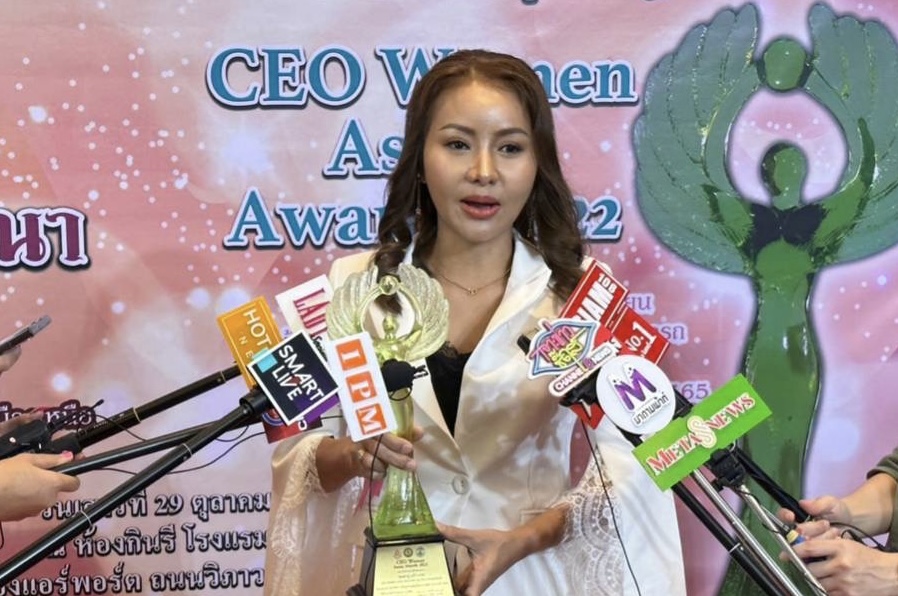 "คุณอรัญญา ภูตาเพชร" CEO ร้าน New York Cafe คว้ารางวัล CEO Women Asean Awards 2022 - Siam108 ทุก ...