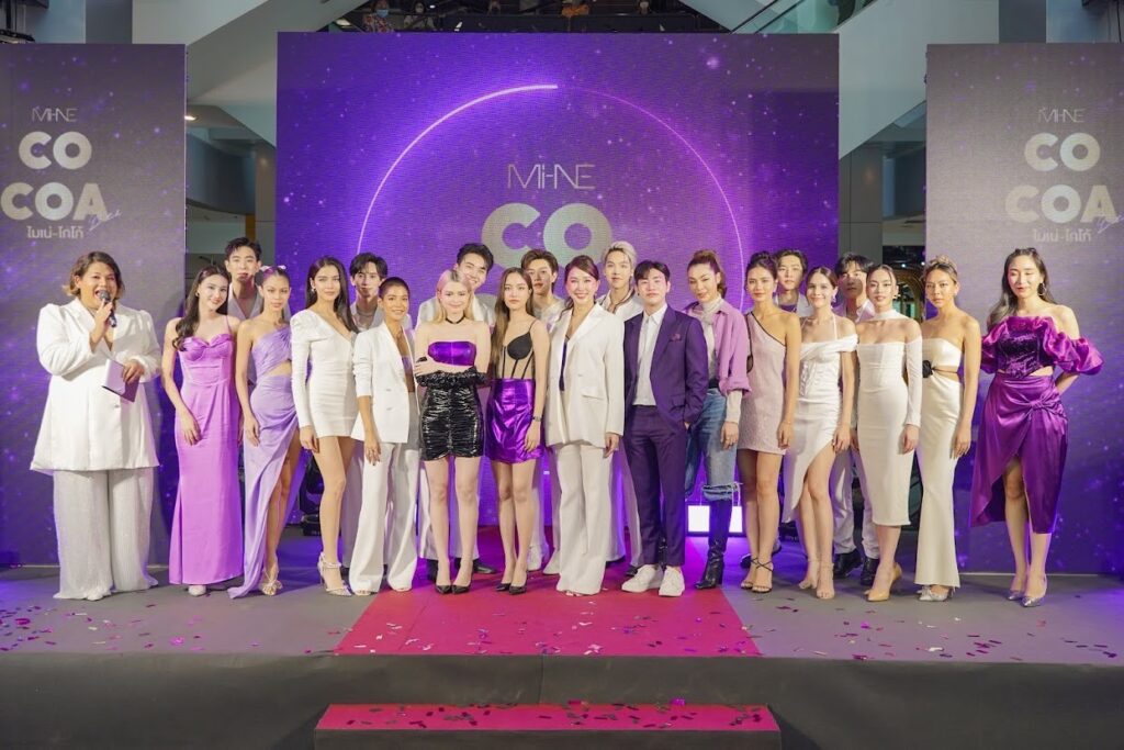 ห้างแตก!! ฟรีน-เบ็คกี้ ควงคู่รับพรีเซ็นเตอร์ MI-NE COCOA ผลิตภัณฑ์อาหารเสริมของมายมิ้นท์ นารา ...