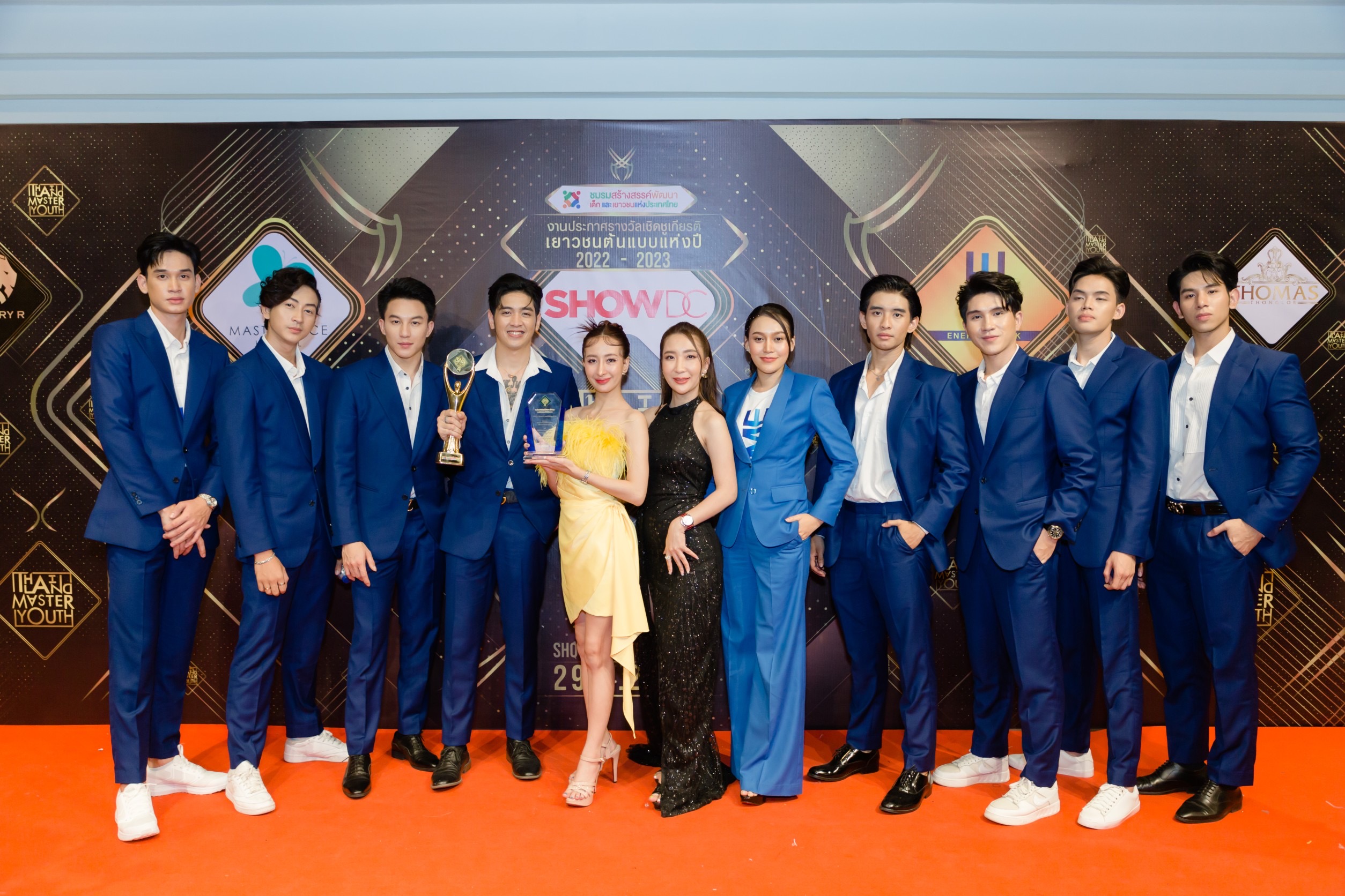 ฮือฮา! วงการหนัง-เพลงไทยคึกคัก นุ้ย สุวิมล เปิดค่ายหนัง-เพลง พร้อมดันหนุ่มๆ มิสเตอร์ มี ...