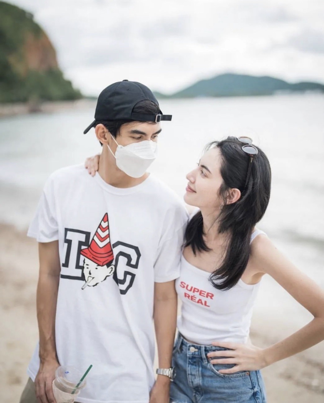 จบ! “ใหม่ ดาวิกา” อวดโมเมนต์ “เต๋อ” ส่งกำลังใจสยบข่าวเลิก - Siam108 ทุกข่าวสาร ทุกเรื่องราว ที่ ...