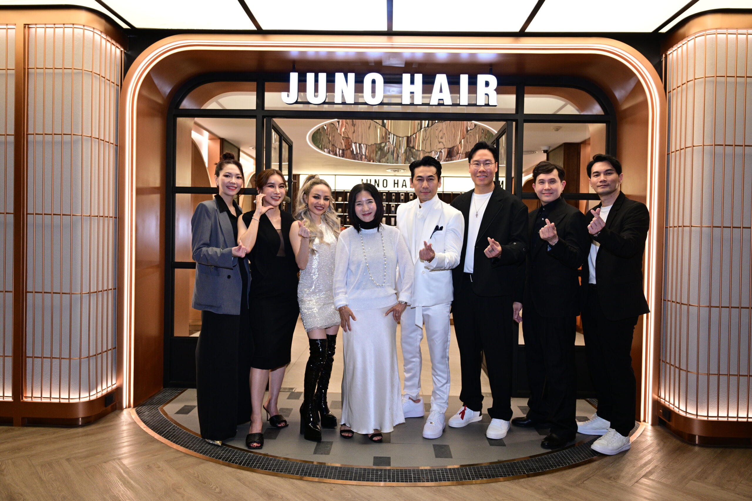 เหล่าเซเลบ-ดารา ร่วมแสดงความยินดี “JUNO HAIR” ซาลอนผมอันดับ 1 จากเกาหลี ...
