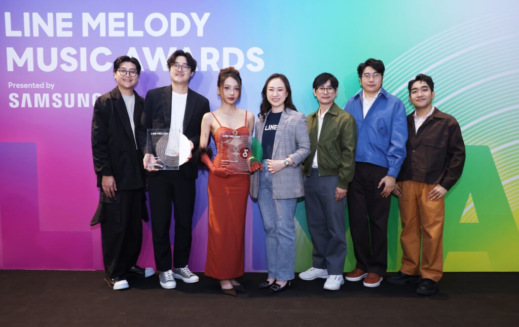 LINE MELODY MUSIC AWARDS PRESENTED BYSAMSUNG มอบรางวัลสุดยอดศิลปินและบท ...